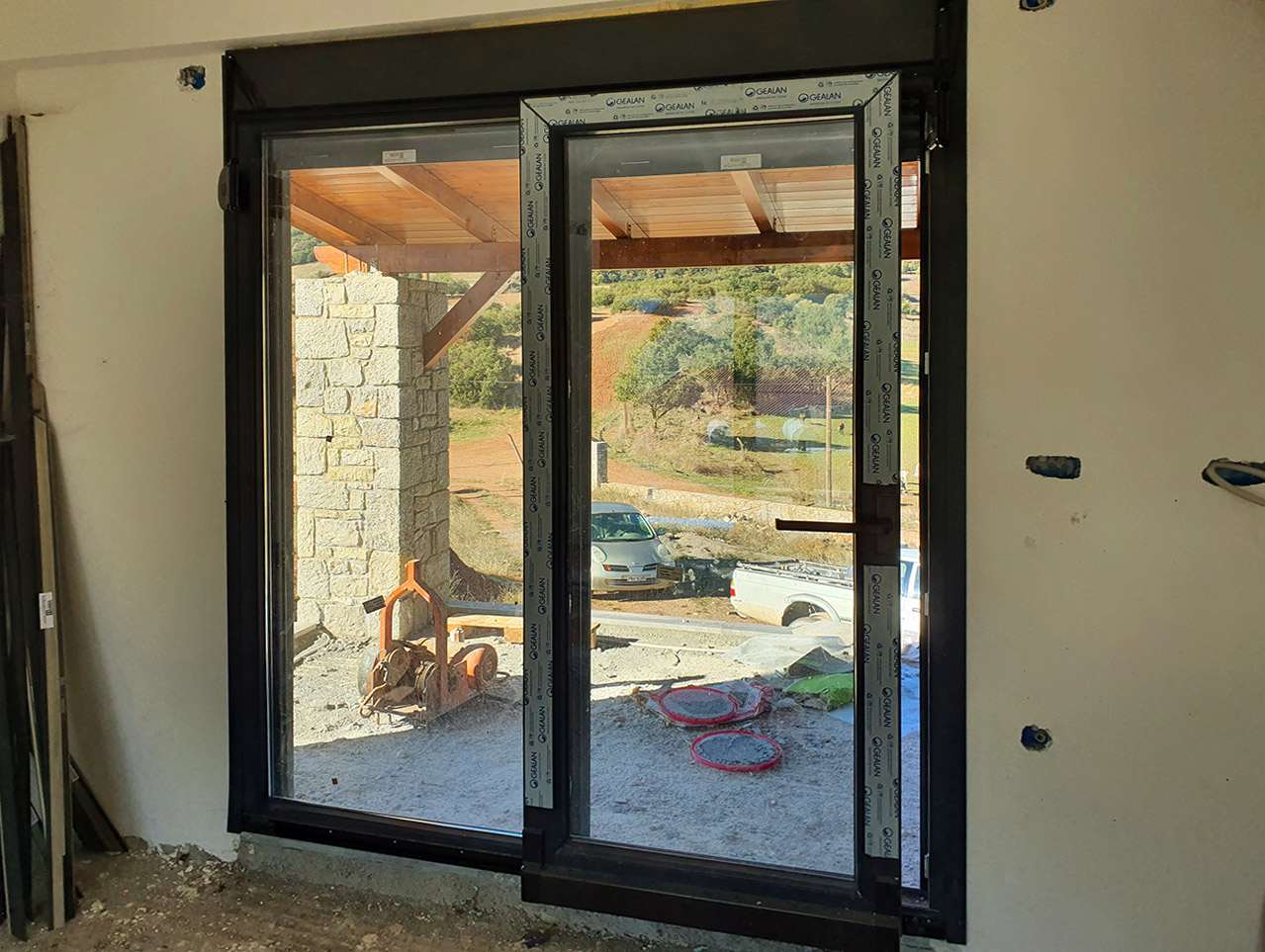 Τοποθέτηση κουφωματων pvc linear στην ορεινη Αχαΐα! - Κουφώματα PVC ...